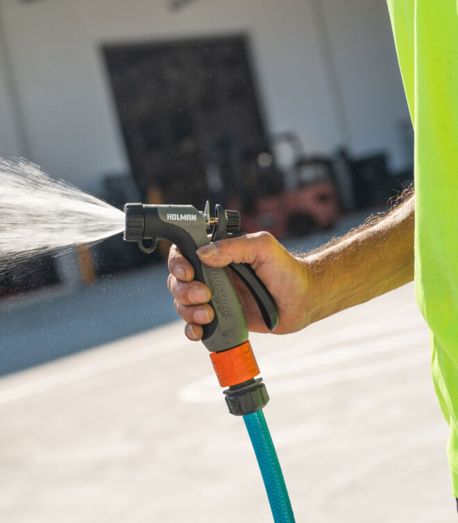 Heavy Duty 8 Function Spray Gun with Thumb Flow Control - Holman Industries