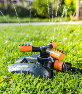 Helisoaker Rotating Helicopter Sprinkler - Green - Holman Industries