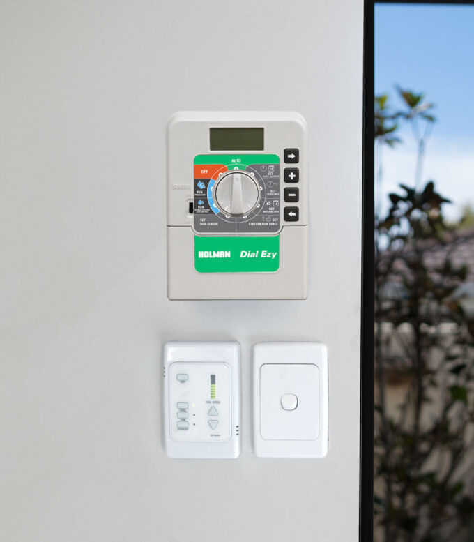 EzyOneMini 6 Station Indoor Irrigation Controller - Holman Industries