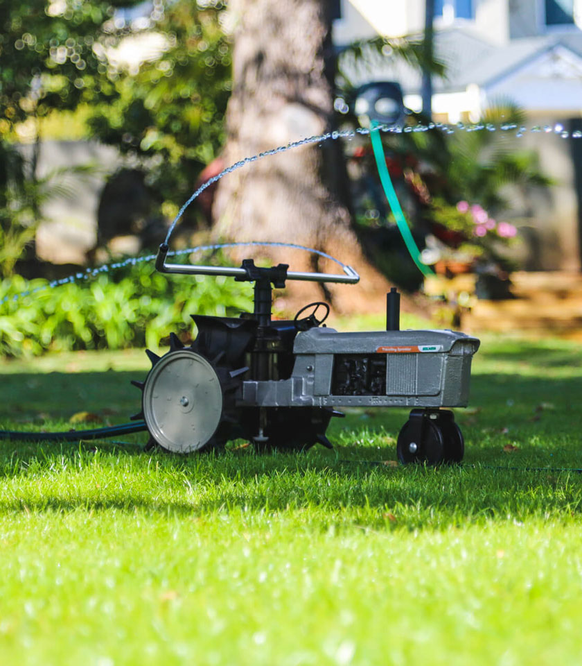 Solid Metal Travelling Sprinkler - Holman Industries