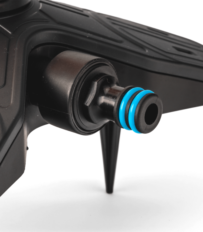 3 Arm Sprinkler on Base with Retractable Spikes - Holman Industries