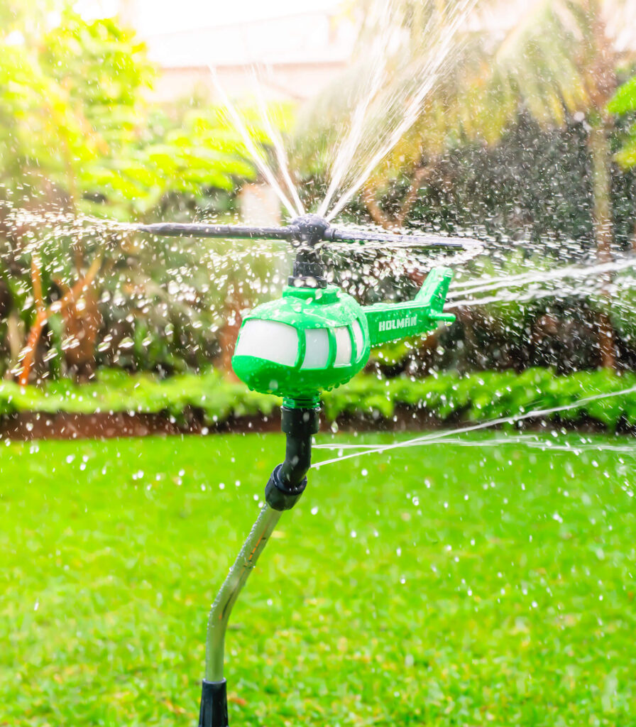 Helisoaker Rotating Helicopter Sprinkler - Green - Holman Industries