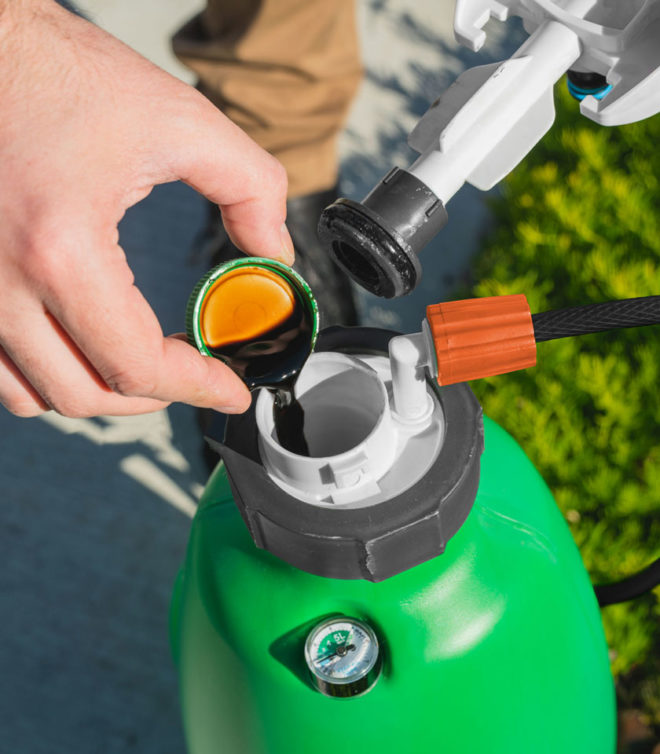 EzySpray™ 5L Pump-Free Garden Sprayer - Holman Industries
